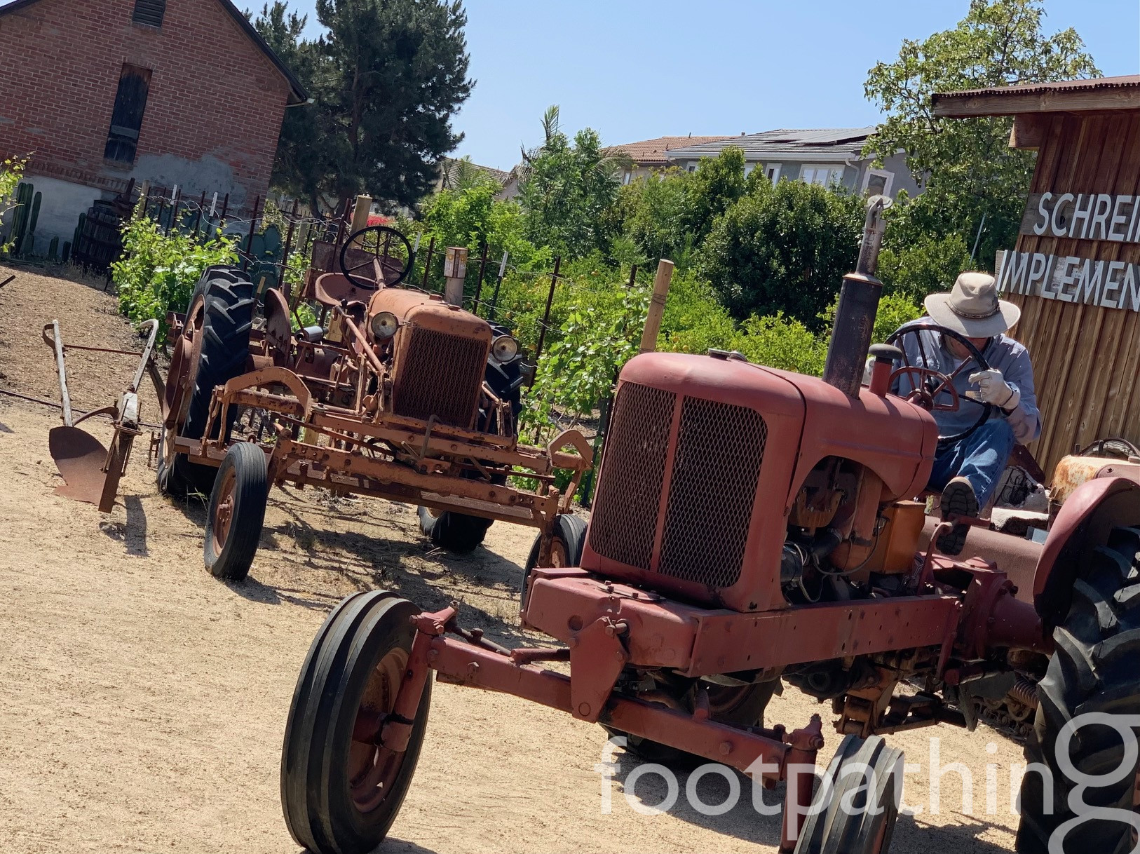 Oxnard Historic Farm Park Path | footpathing